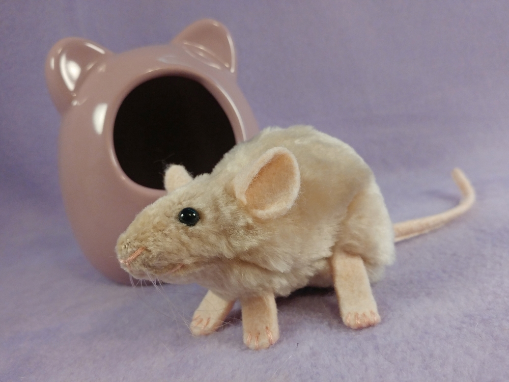 Beige Mouse Plushie | Citrine Mouse