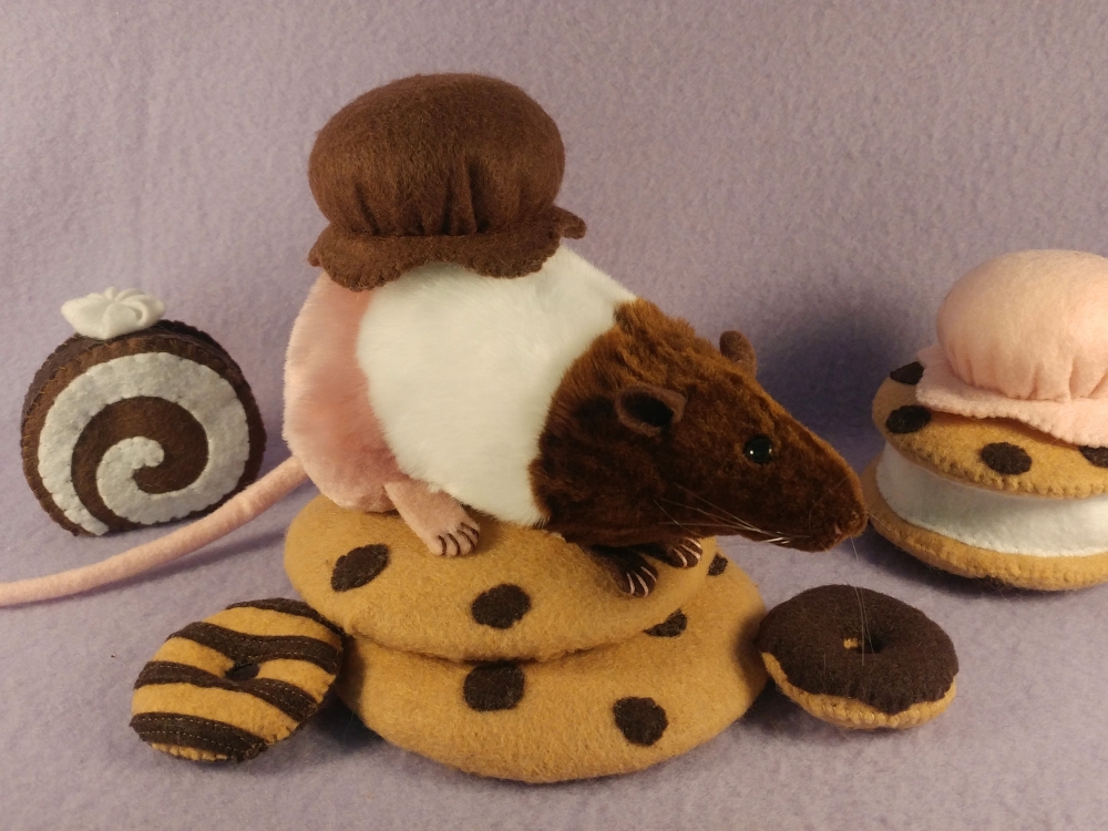 Neapolitan "Nea" Rat Plushie | Citrine Mouse