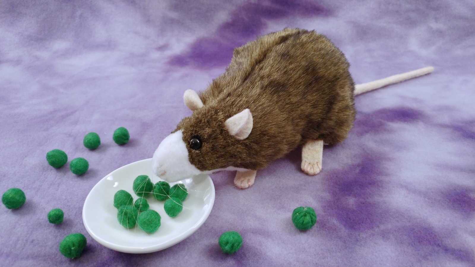 Agouti Brown Blazed Rat Plushie | Citrine Mouse