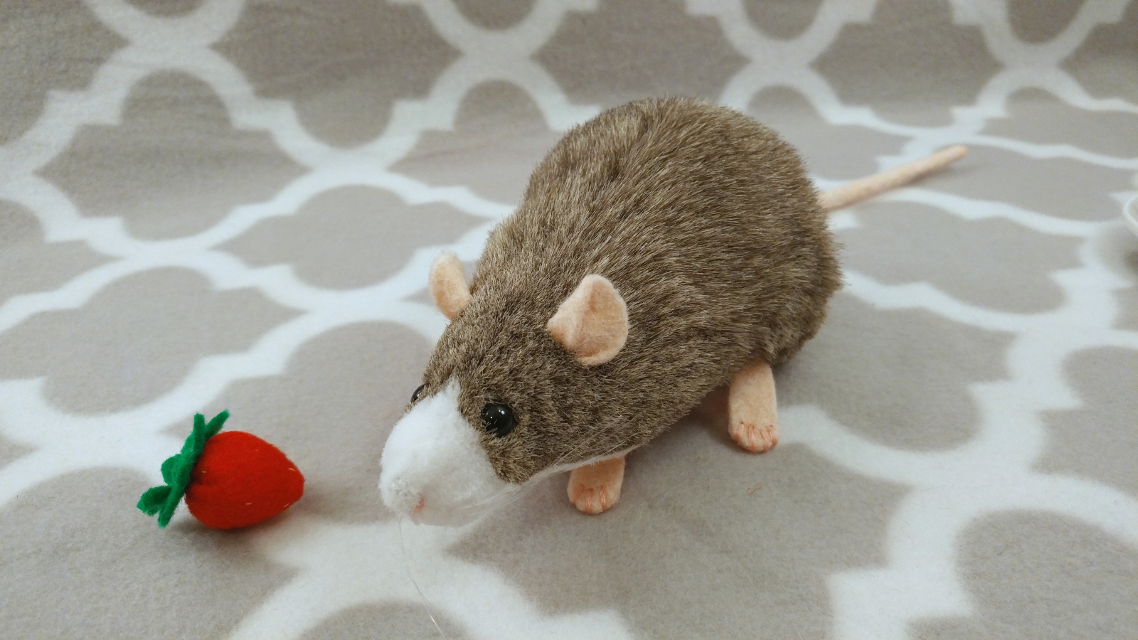 Agouti Grey Blazed Rat Plushie | Citrine Mouse