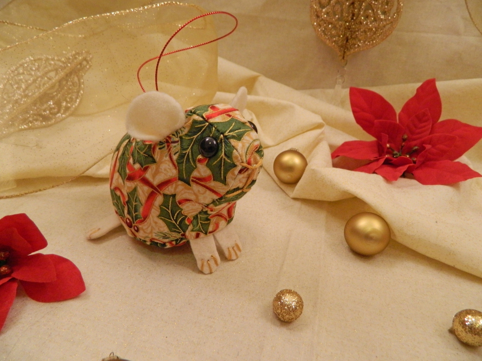 Red Ribbons & Holly Guinea Pig Ornament | Citrine Mouse