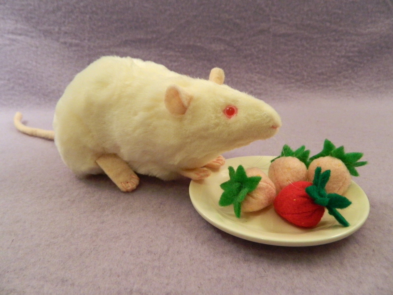 Ivory Rat Plushie | Citrine Mouse