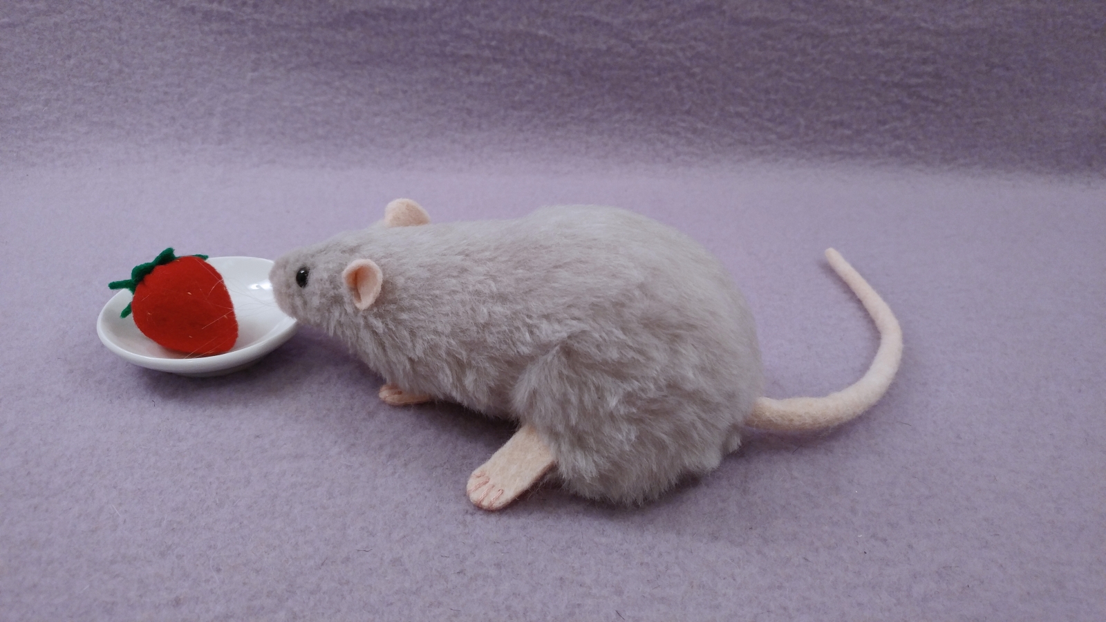 Light Grey Rat Plushie | Citrine Mouse